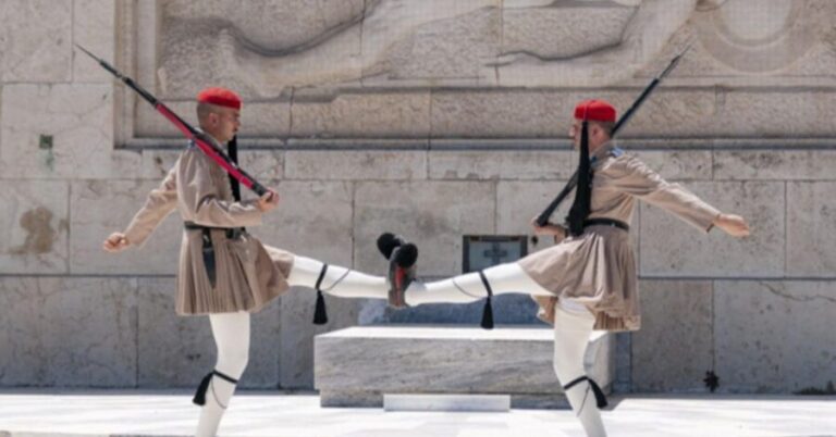 Athens Tour: Best Highlights Sightseeing & Free Audio Tour - In-Depth Breakdown of the Itinerary