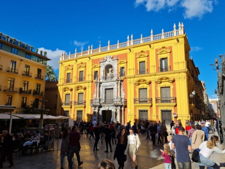 Audioguide City Walk Malaga for cruises (German & English) - Exploring Malaga with the Audio Guide