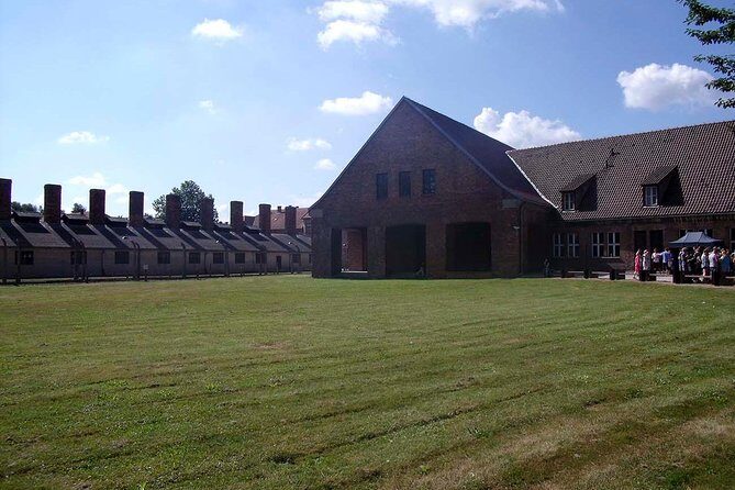 Auschwitz & Birkenau Museum Guided Tour from Krakow with Tickets - Detailed Breakdown of the Itinerary