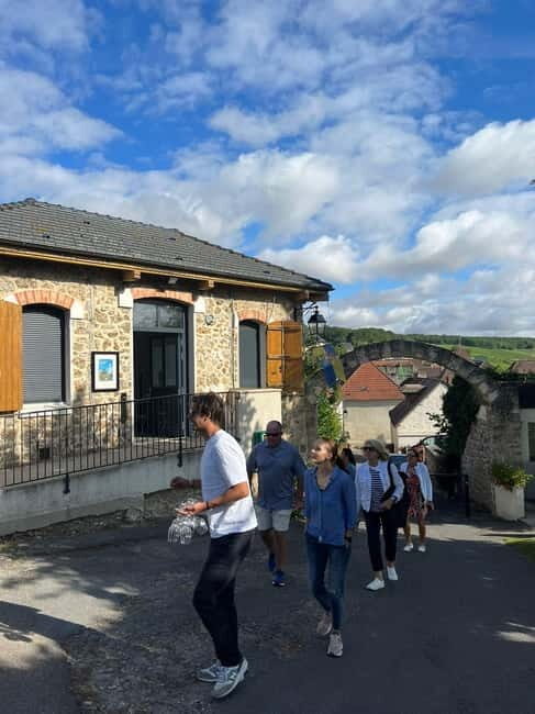 Authentic Champagne Tour: 3 vineyards, 10 Tastings & Lunch - The Itinerary in Detail