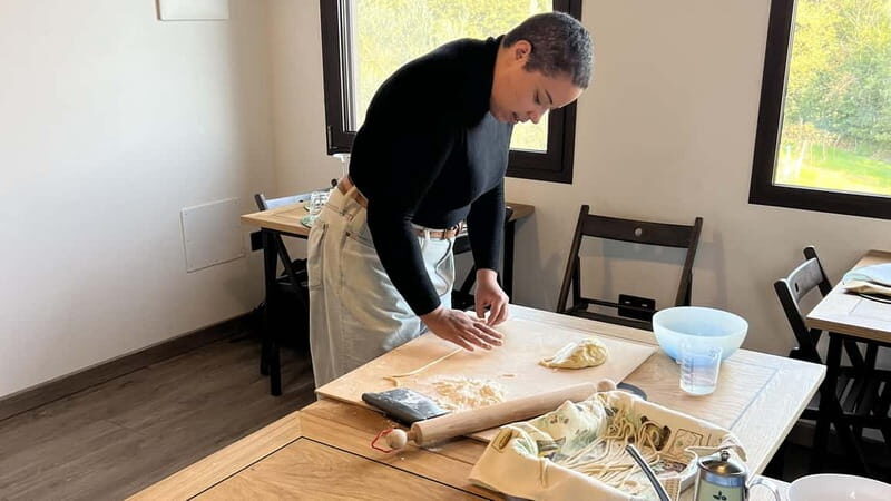 Authentic Tuscan Cooking Class & Lunch in Montepulciano - Exploring the Farm: Vines, Olives, and Pigs