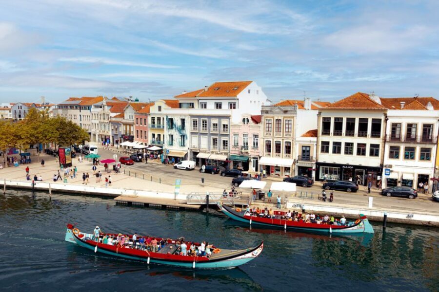 Aveiro: Scenic Guided Boat Tour - Visuals and Atmosphere