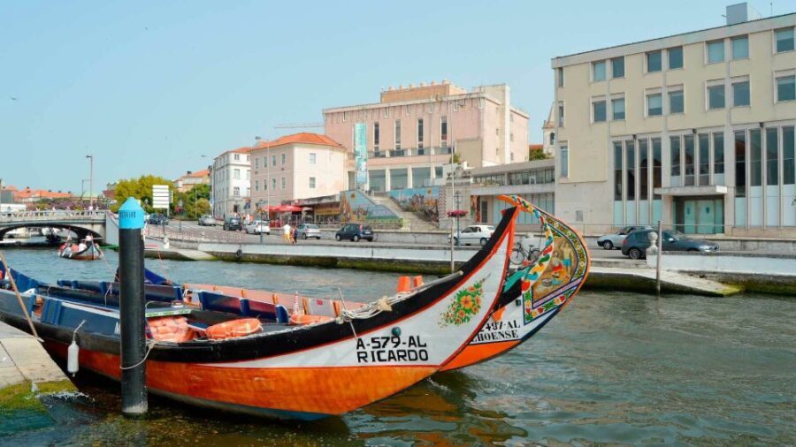 Aveiro: Traditional Moliceiro Boat Cruise - Itinerary Breakdown