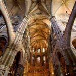 Ávila: Tour Privado Casco Histórico y Basílica San Vicente - Inside the Basilica of San Vicente