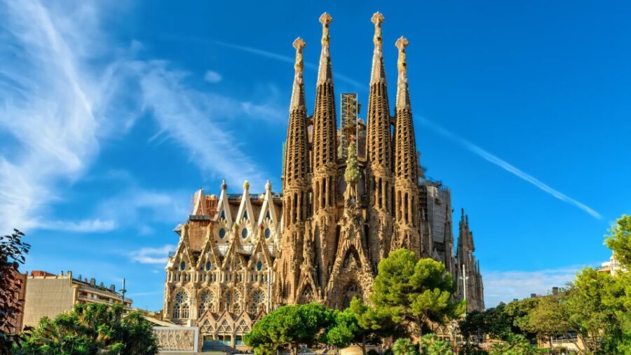 Barcelona: Bike Tour & Sagrada Familia Skip-the-Line Tickets - Who Will Enjoy This Tour?