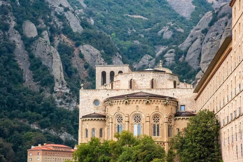 Barcelona: Cherry Blossoms and Montserrat Tour - The Detailed Itinerary