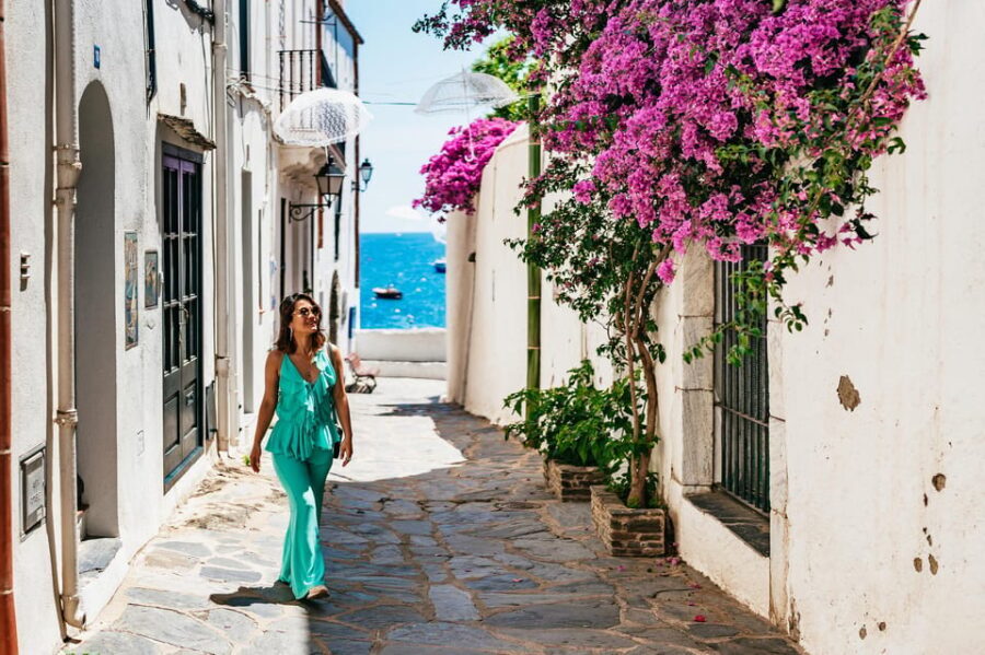 Barcelona: Dali Museum, House and Cadaques Guided Tour - An In-Depth Look at the Itinerary