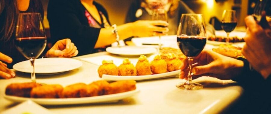 Barcelona: Evening Walking Tour in the Gaudi Area with Tapas - Authenticity and Hidden Gems