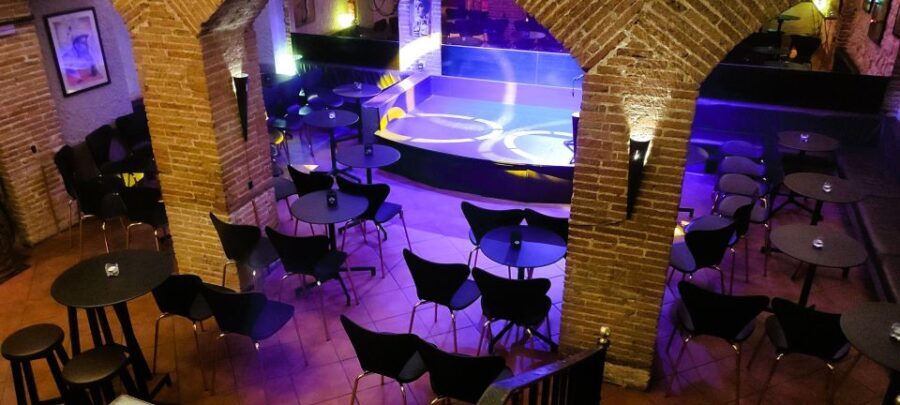 Barcelona: Exclusive Flamenco Show at El Paraigua with Drink - Detailed Itinerary and Atmosphere