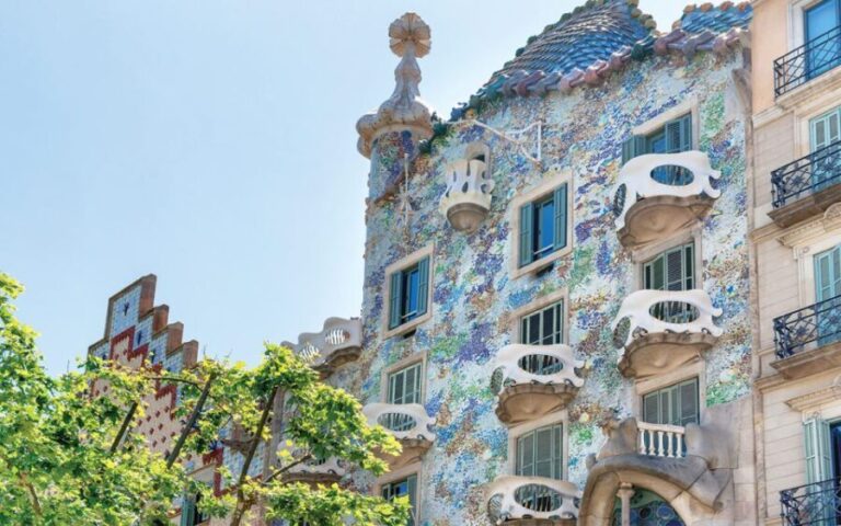 Barcelona: Gaudí Sightseeing Guided Segway Tour - What You’ll Love About This Tour