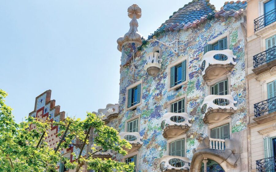 Barcelona: Gaudí Sightseeing Guided Segway Tour - What You’ll Love About This Tour