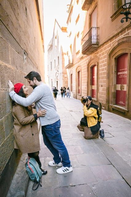 Barcelona: Gothic Quarter Private Photoshoot Experience - The Photos: What You Get