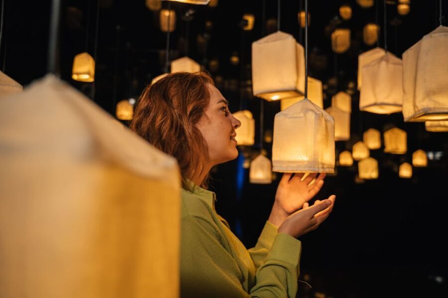 Barcelona: Interactive Art Installation by IKONO - An In-Depth Look at What to Expect