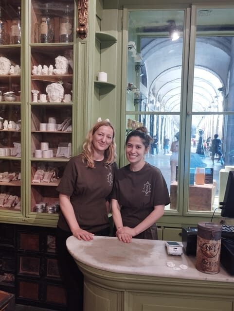 Barcelona: Old Town Historic Shops Guided Tour - A Detailed Look at the Tour Experience