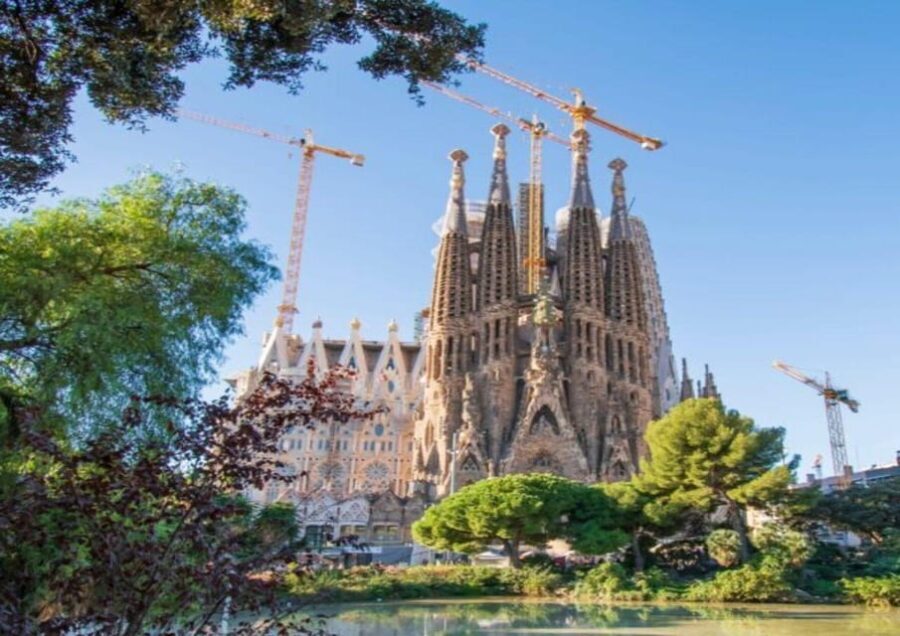 Barcelona: Panoramic Tour by car - A Closer Look at the Tour Highlights