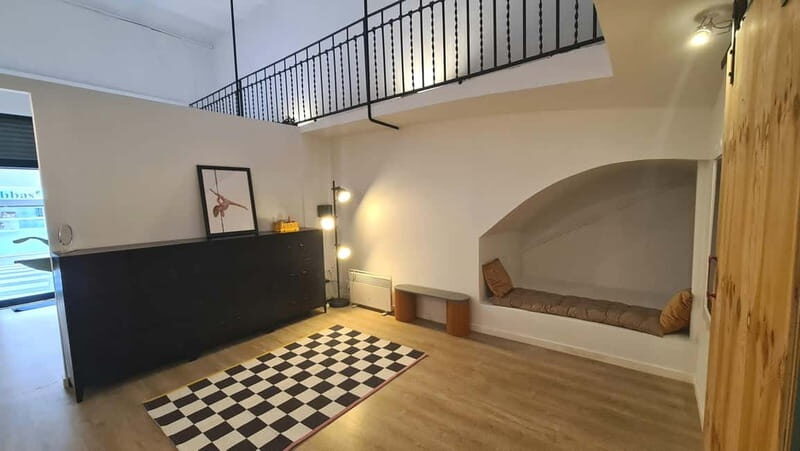 Barcelona: Pole Dancing Class - The Value of the Experience