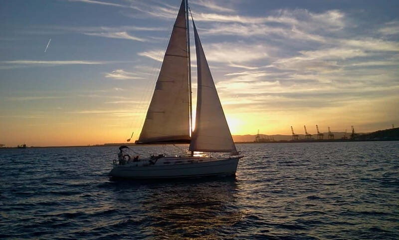 Barcelona: Premium Shared Sunset Cruise (Drinks & Snacks) - Why This Cruise Offers Great Value