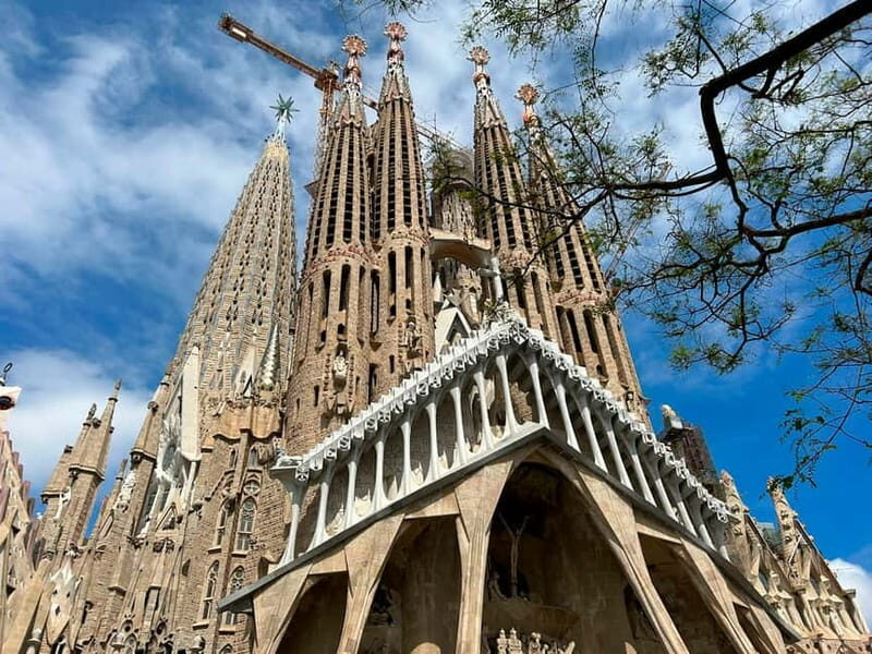 Barcelona: Private DAY TRIP Personalized City Tour - An In-Depth Look at the Tour Experience