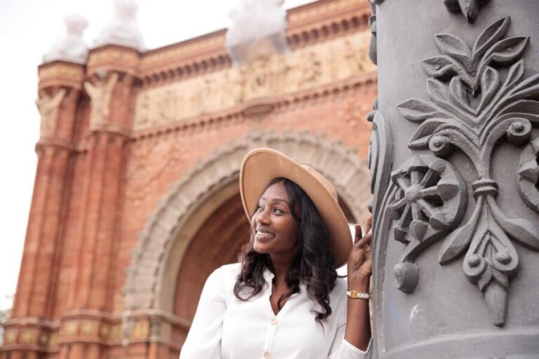 Barcelona: Private Photoshoot at Arc de Triomf - What to Expect During the Tour