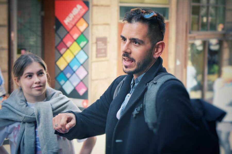 Barcelona: Ramblas, Gothic & Gaudí Architecture Walking Tour - Who Should Book This Tour?