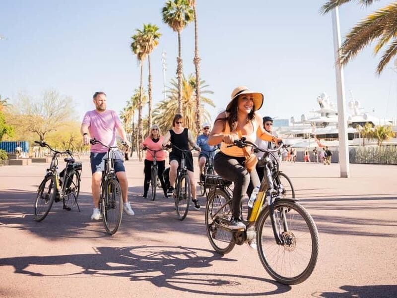 Barcelona: Sagrada Familia and City Tour by Bike or eBike - The Itinerary in Detail