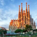 Barcelona: Sagrada Família Guided Tour and Entry Tickets - Who Should Sign Up?