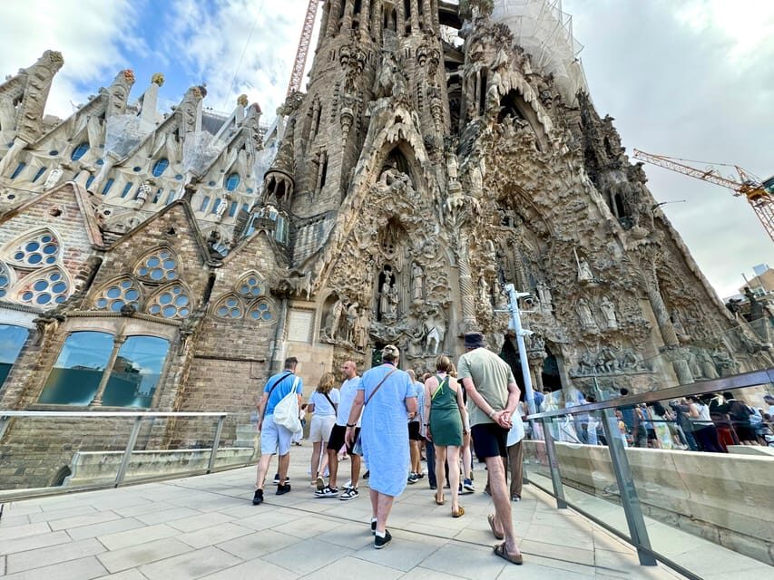 Barcelona: Sagrada Familia Skip-the-Line Guided Tour - Who Should Consider This Tour?