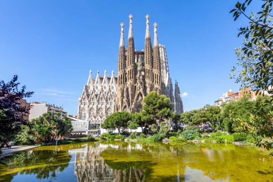 Barcelona: Sagrada Familia Skip The Line Insider Guided Tour - Why Choose the Sagrada Familia Skip The Line Tour?