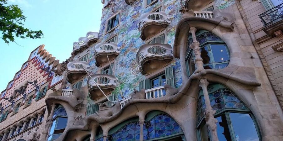 Barcelona: Sant Pau and Casa Batllo Guided Tour - The Magic of Casa Batlló