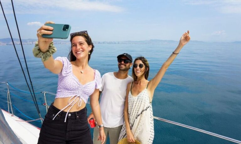 Barcelona: Sunset or Day Catamaran Cruise with Tapa & Drink - Who Should Book This Experience?