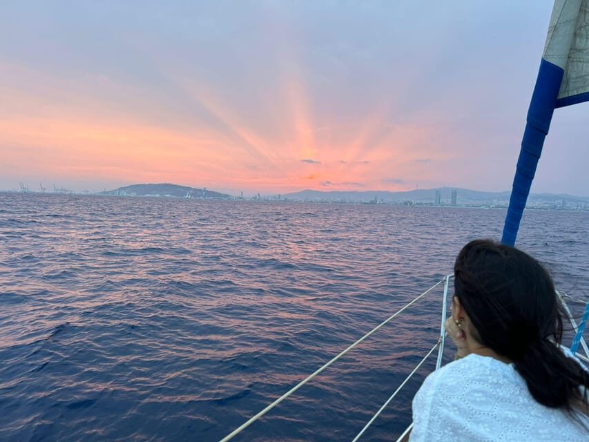 Barcelona: Sunset Sailboat Cruise with Drinks and Snacks - Setting the Scene: What the Itinerary Looks Like