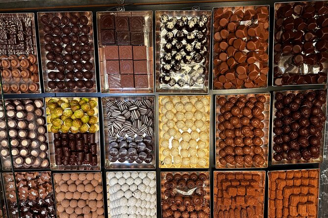 Basel's Cheese, Chocolate, and Local Pastry Tasting Private Tour - Basel Minster and Historic Heart