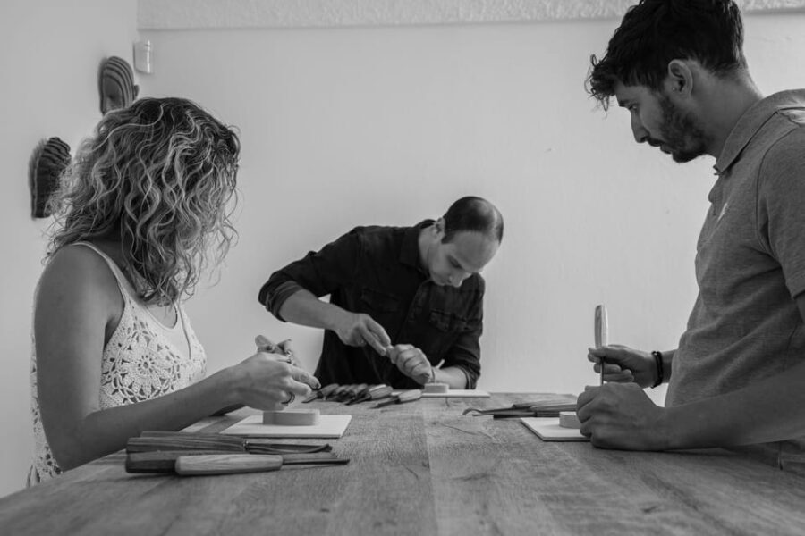 Basic Workshop - The Heart of Santorini: A Hands-On Artistic Journey