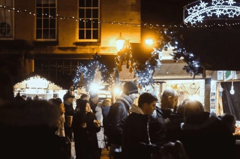 Bath: Christmas Market and City Highlights Walking Tour - In-Depth Breakdown of the Itinerary