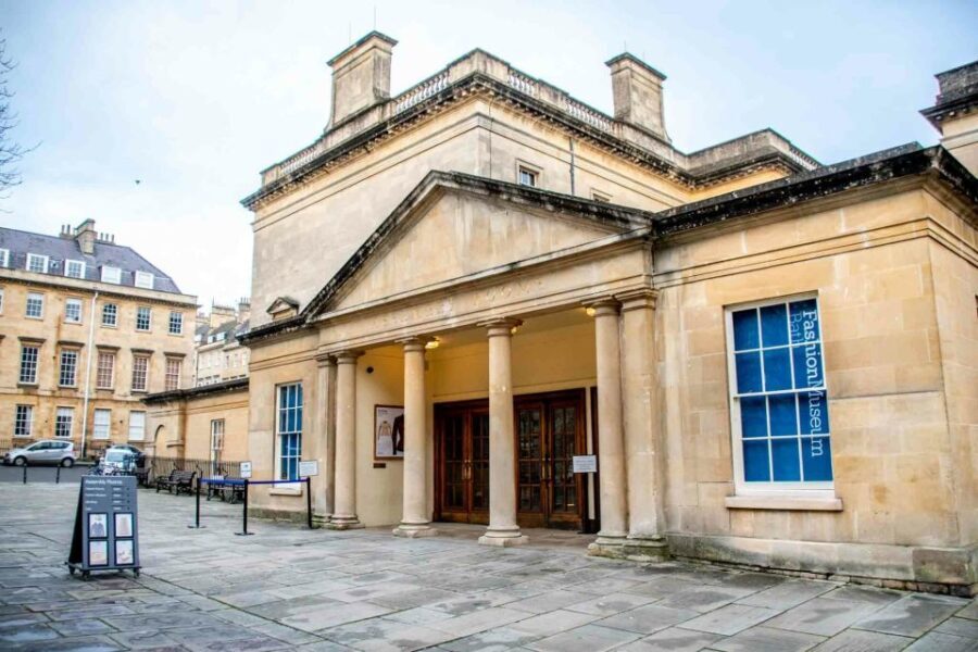 Bath: Private Walking Tour - The Meeting Point and Ease of Access