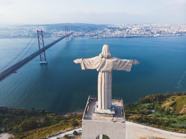 Belém & King Christ Statue Private Tour