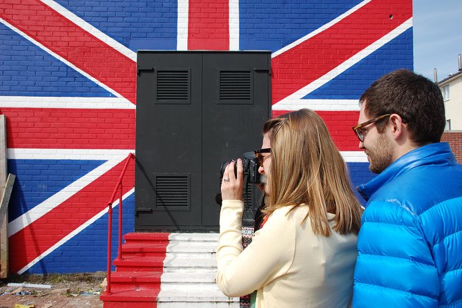 Belfast Express Taxi Tour Irish History Murals, Peacewalls 1 hour - An Authentic Look at Belfast’s Troubled Past