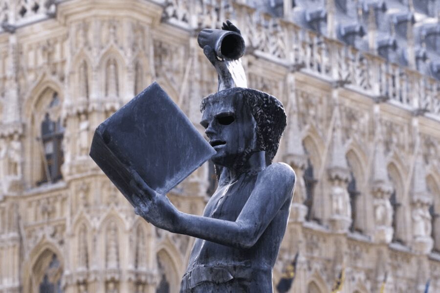 Belgium: Guided tour of Leuven - Discovering the Grote Markt & The City Hall