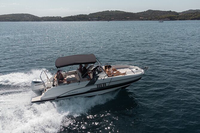Beneteau Flyer 7.7 Spacedeck Cruise - Who Might Consider Alternatives?