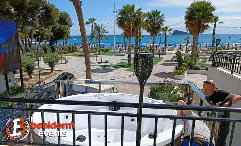 Benidorm VIP Beachfront Bottomless Brunch with Hot Tub - Key Points