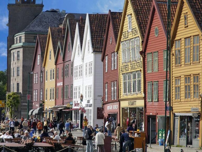 Bergen: Guided Private Shore Excursion - Exploring Bryggen: The Medieval Treasure