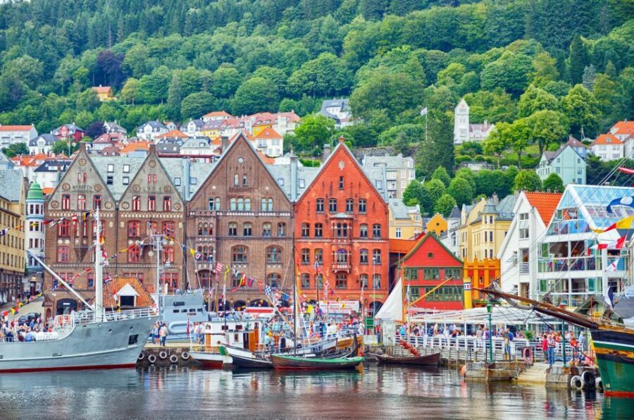 Bergen Past and Present: A Historical Walking Journey - What Travelers Say About This Tour