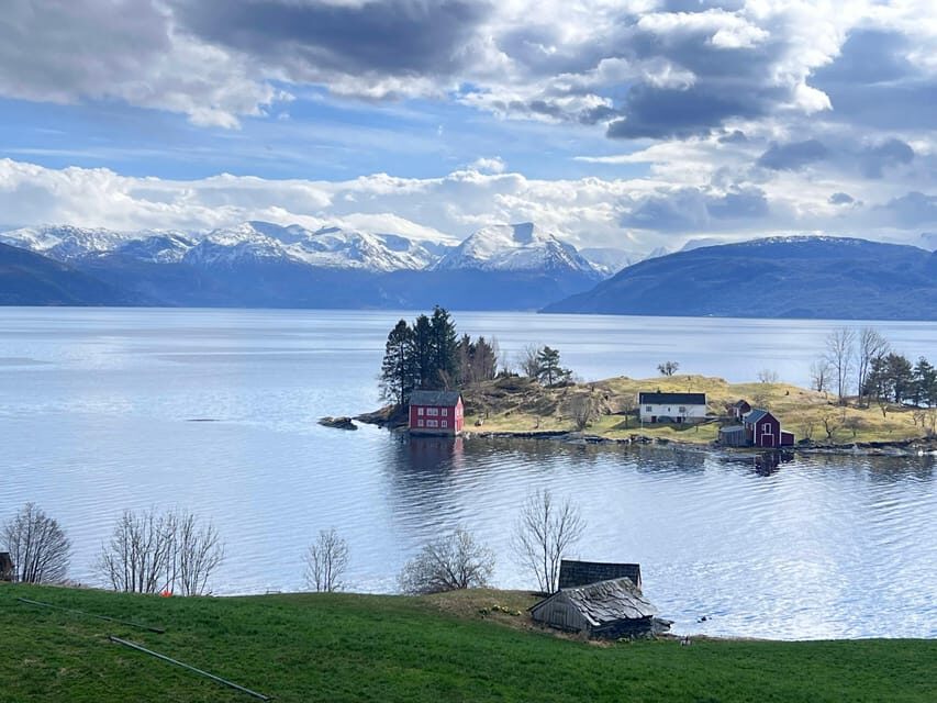Bergen: Private City Tour with the Best of Hardangerfjord - Waterfalls: Two Iconic Stops