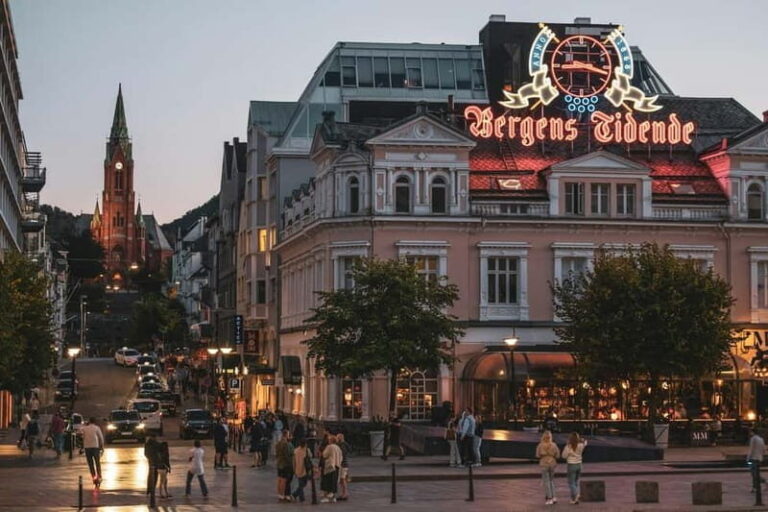 Bergen: Private Walking Tour With Local Guide - What the Reviews Say