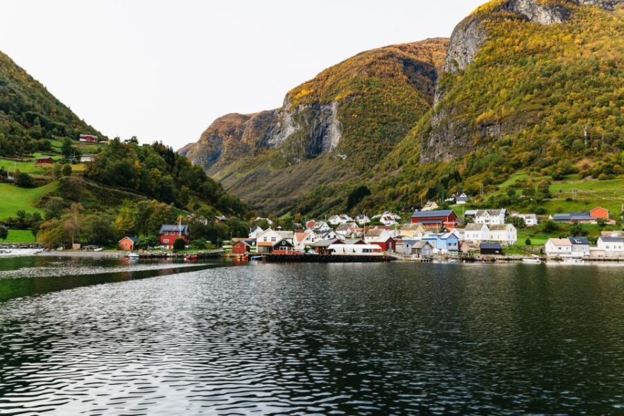 Bergen: Self-Guided Round-Trip Full-Day Excursion - Transportation: A Symphony of Scenic Rails and Waters