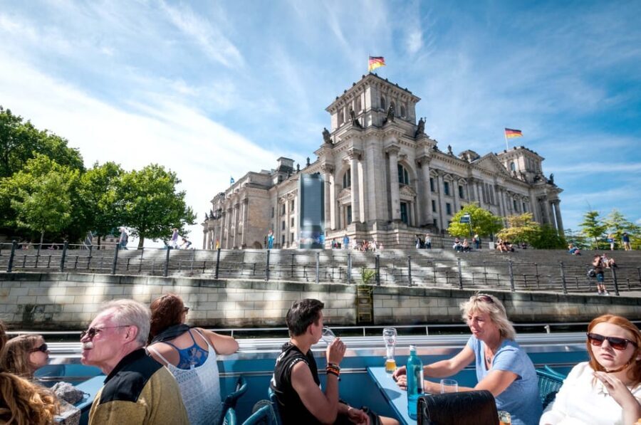 Berlin: 3.25-Hour Spree & Landwehrkanal Boat Tour - Why This Tour Works Well for Travelers