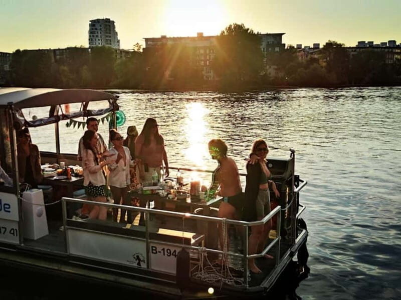 Berlin: Boat Rental BBQ boat with waterslide for 12 people - The Real-World Experience from Others
