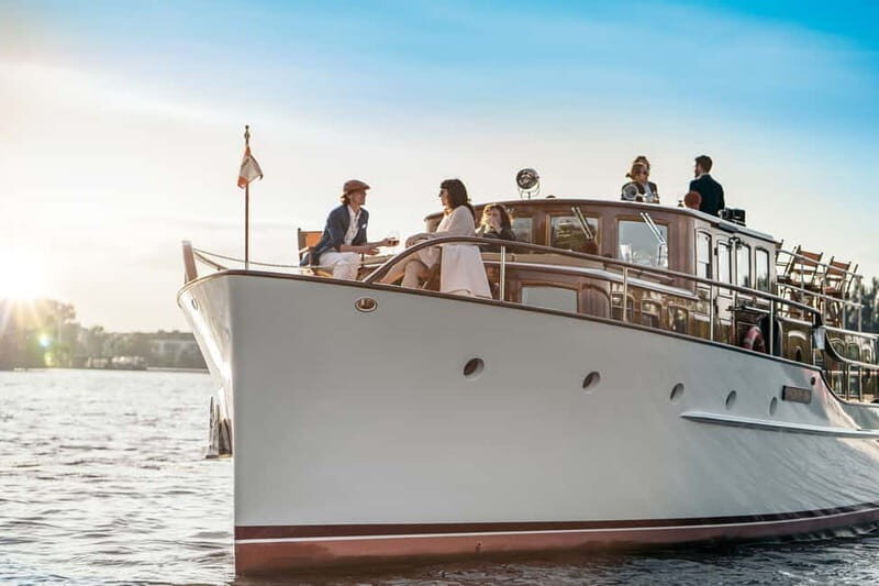 Berlin: Boat Sightseeing Tour on Electric Motor Yacht - Highlights of the Sights