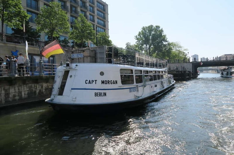 Berlin: City Boat Tour with Live Commentary - FAQ