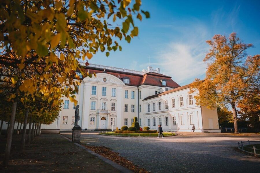 Berlin: Classical concerts in the Köpenick Palace - Aurorasaal - The Experience: What to Expect